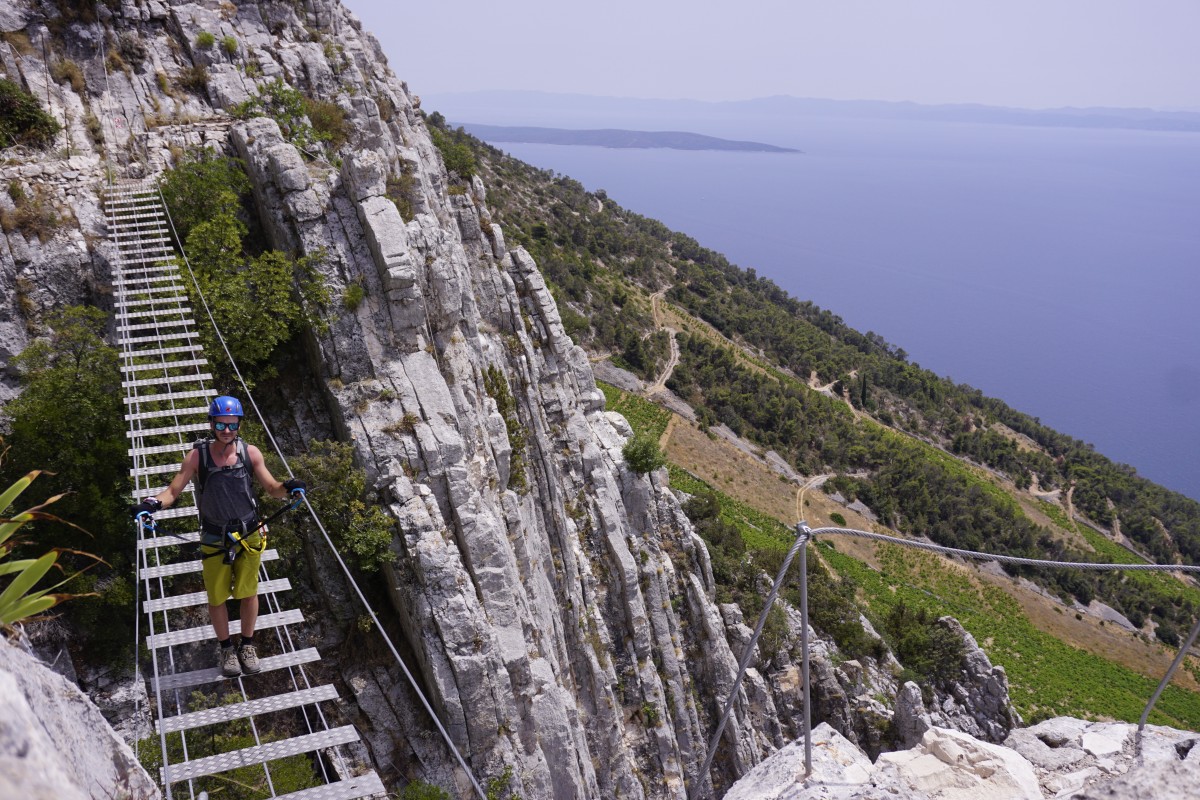 Adrenalinska ferata na Hvaru – ferata Mirko z neverjetnim razgledom ...